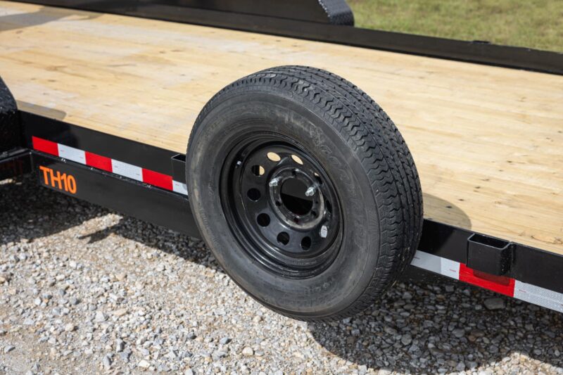 TH10 - Orange Line Trailers